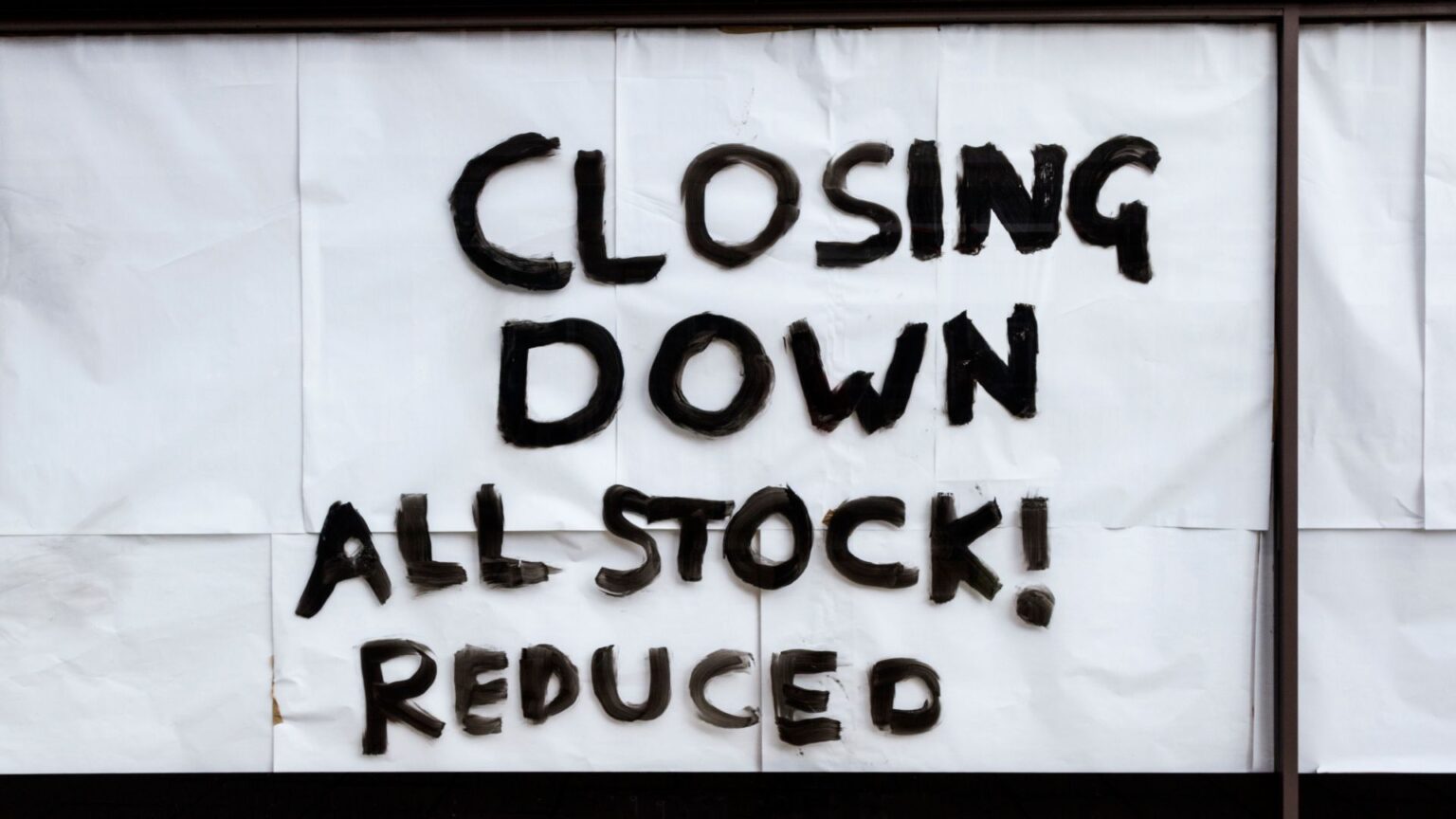 Retail Crisis: Major Brands Face Closures and Job Losses in 2026 ...